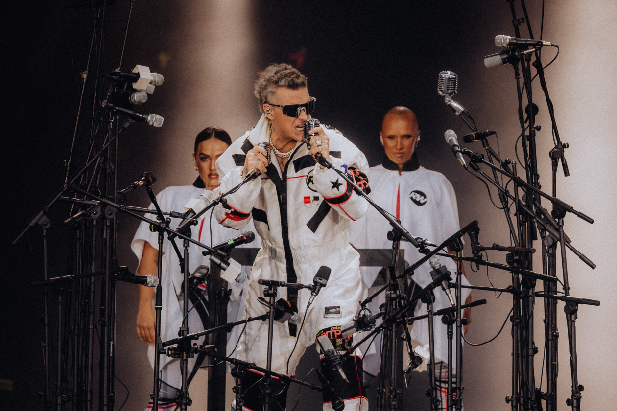 Robbie Williams – Robbie Williams. (3/35) – laut.de – Foto